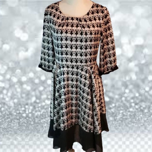 Iska London | Dresses | Iska London Silk Feel Black Cream Skull Dress ...